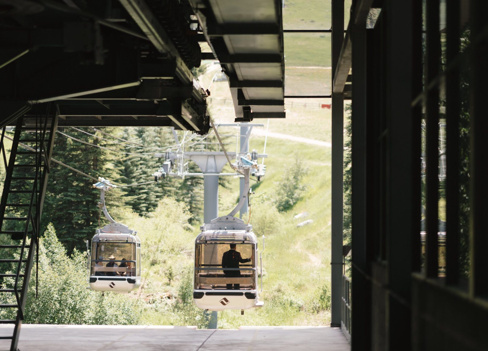 Donovan Pavilion Wedding: An Elegant Black Tie Event in Vail | Leah Black